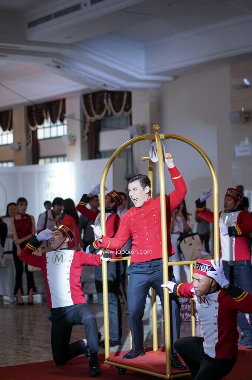 Magnum Red Velvet ไอศกรีมรสใหม่จากแม็กนั่ม หอมหวานมัน อร่อยครบรส ...