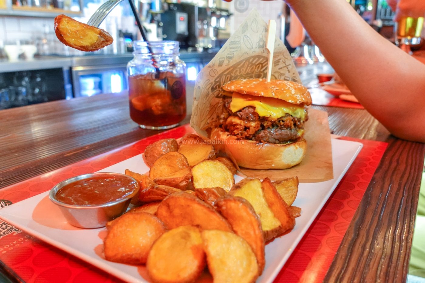 Hola Madrid EP.6 - Goiko Grill สุดยอดเบอร์เกอร์อันดับ 1 ในสเปน ที่ห้าม ...