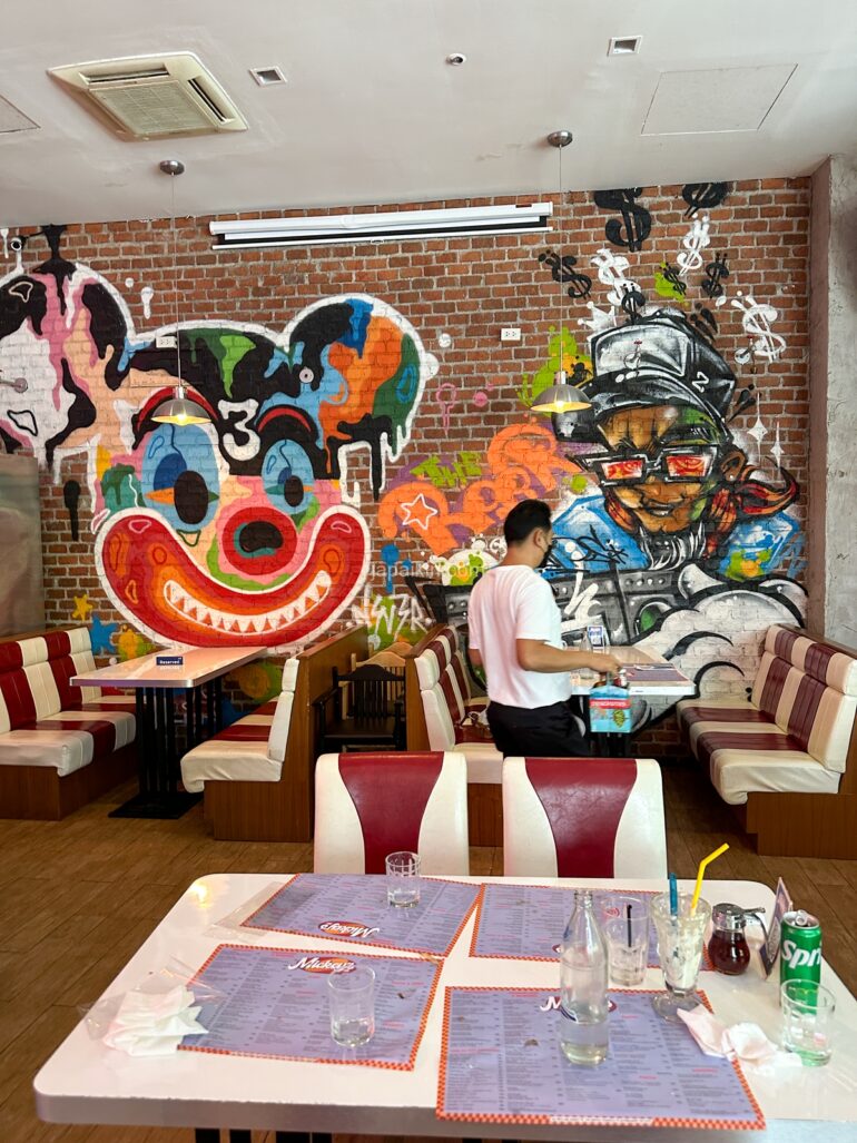 Mickey's Diner BKK หลังสวน อาหารสไตล์อเมริกัน ถูกใจวัยโจ๋ - japaikin.com